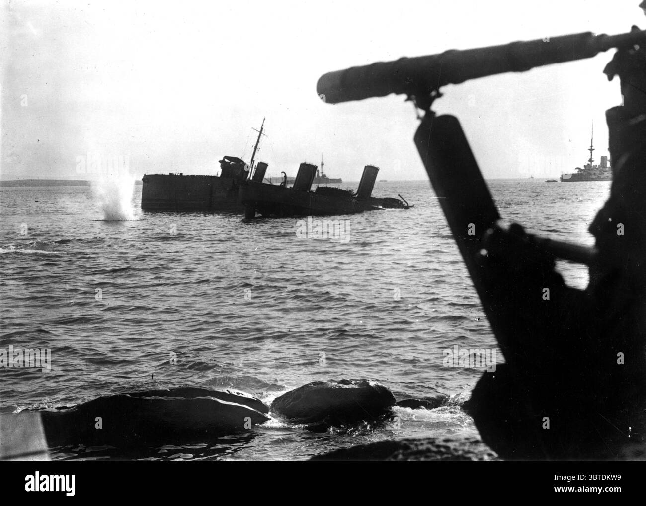 HMS " Louis " . 1914 - 1918 Stock Photo - Alamy