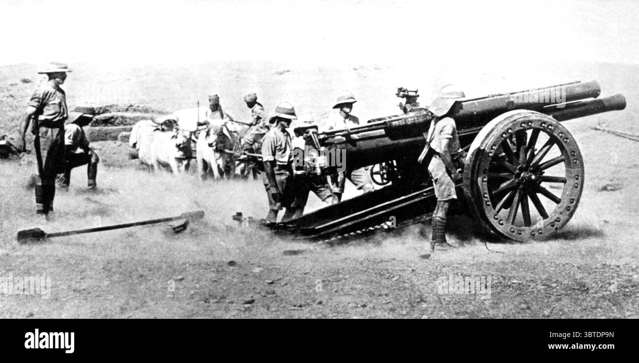 60 pounder gun in action in Mesopotamia . 1914 - 1918 Stock Photo - Alamy