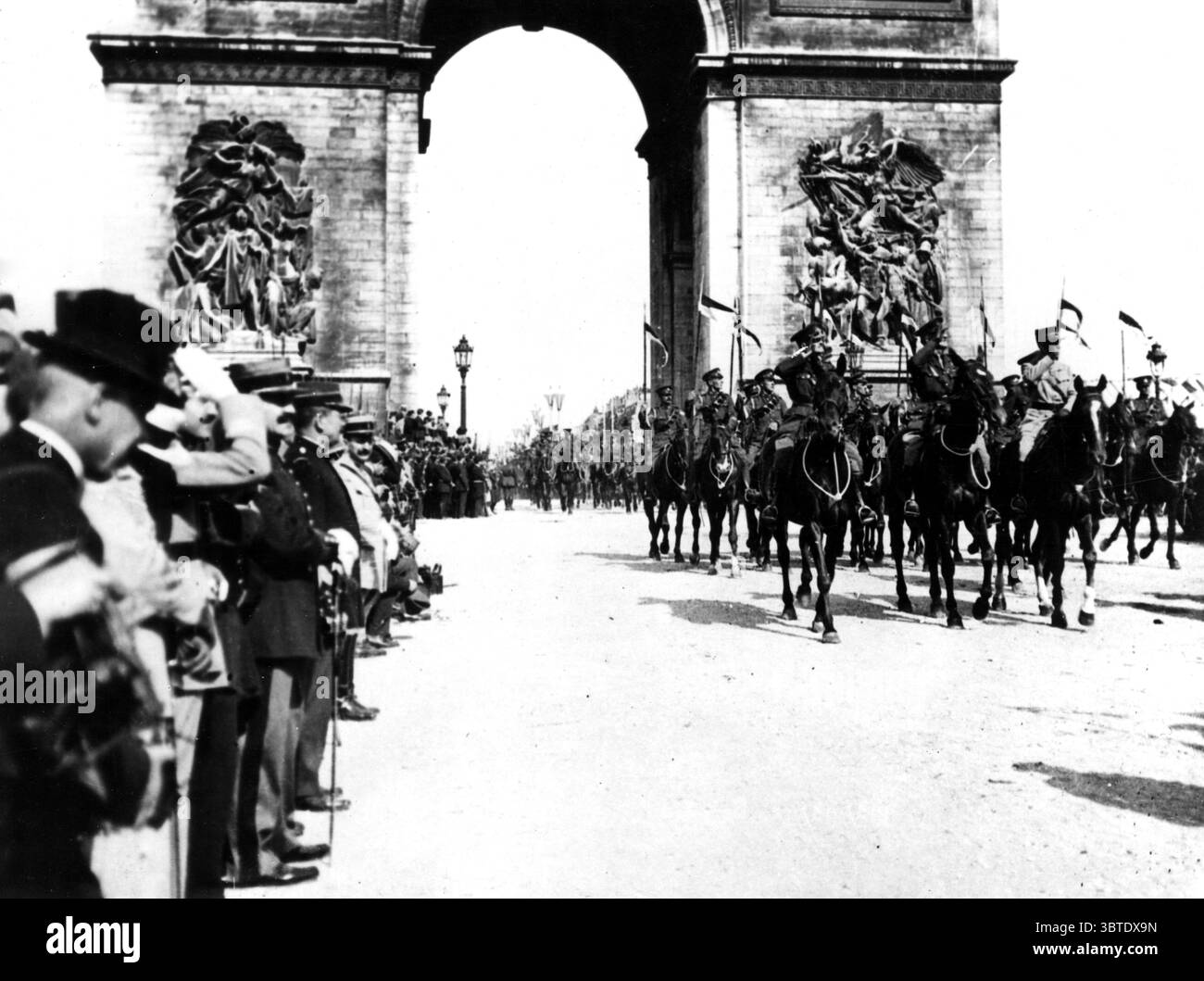 British cavalry in the procession . Victory Celebrations , Paris . 14 ...
