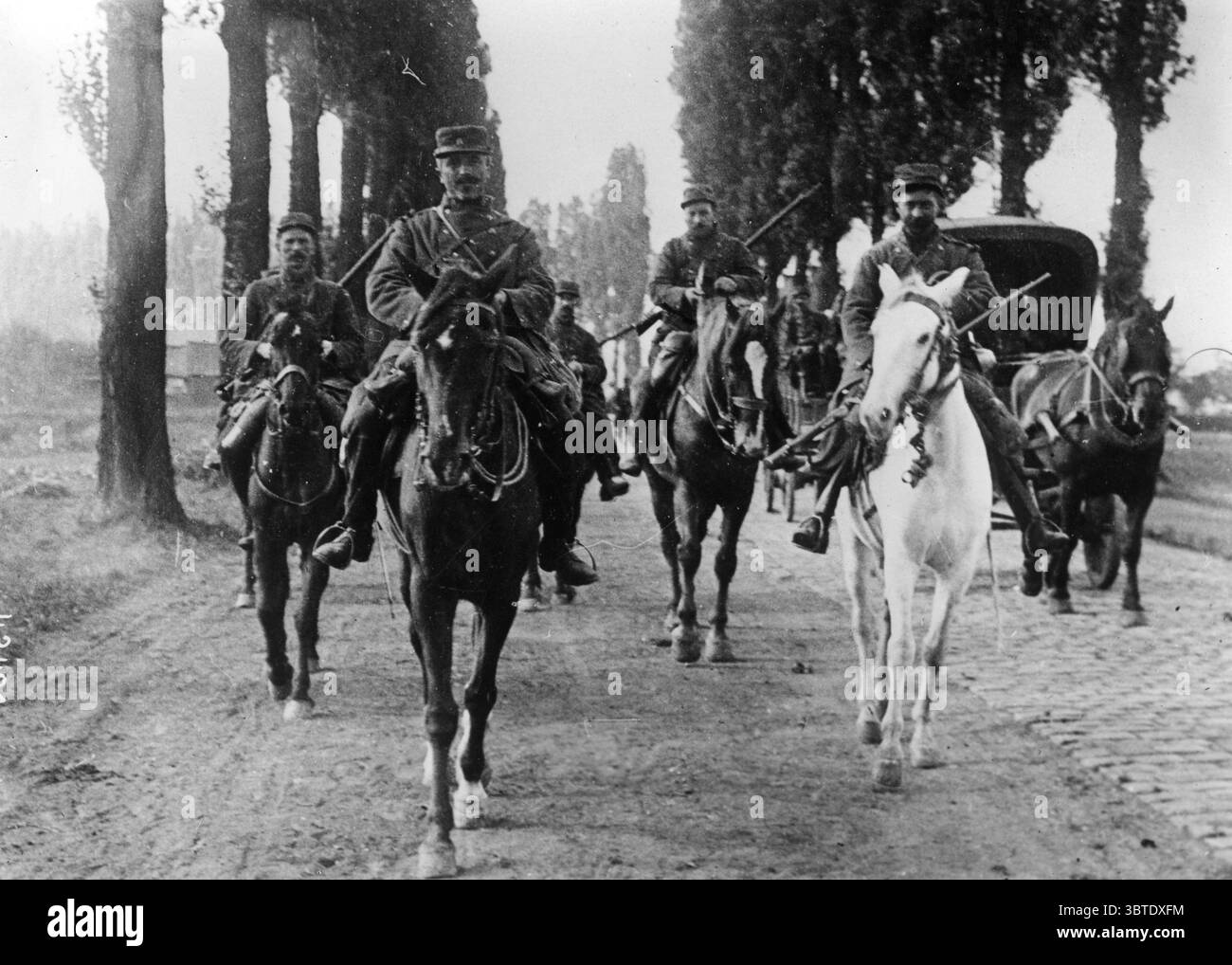 French cavalry 1914 hi-res stock photography and images - Alamy