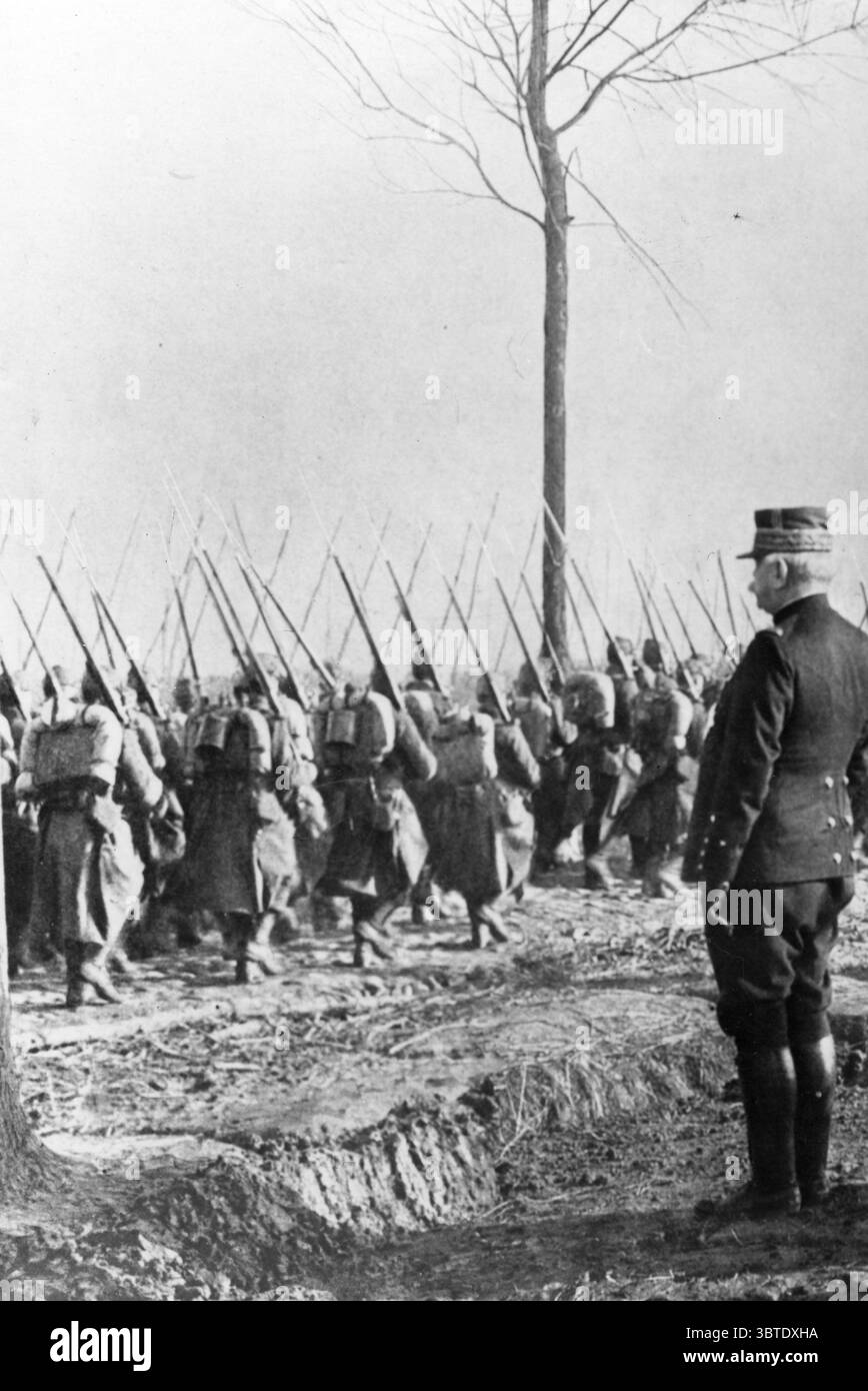 Soldiers french army march Black and White Stock Photos & Images - Alamy