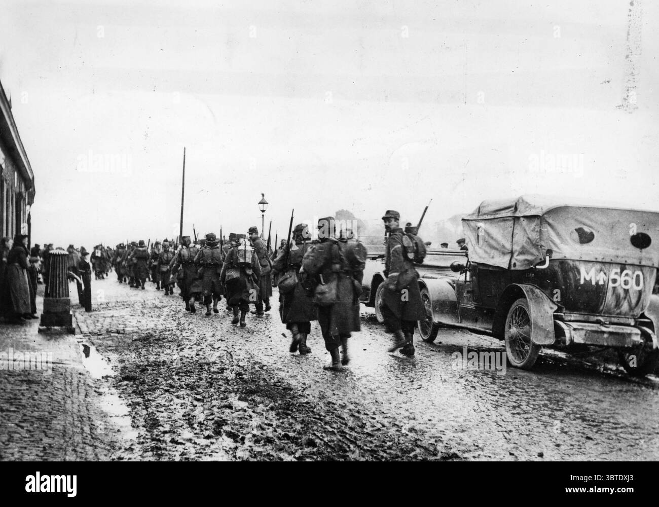 French troops on the march , Western Front . 1914 Stock Photo - Alamy