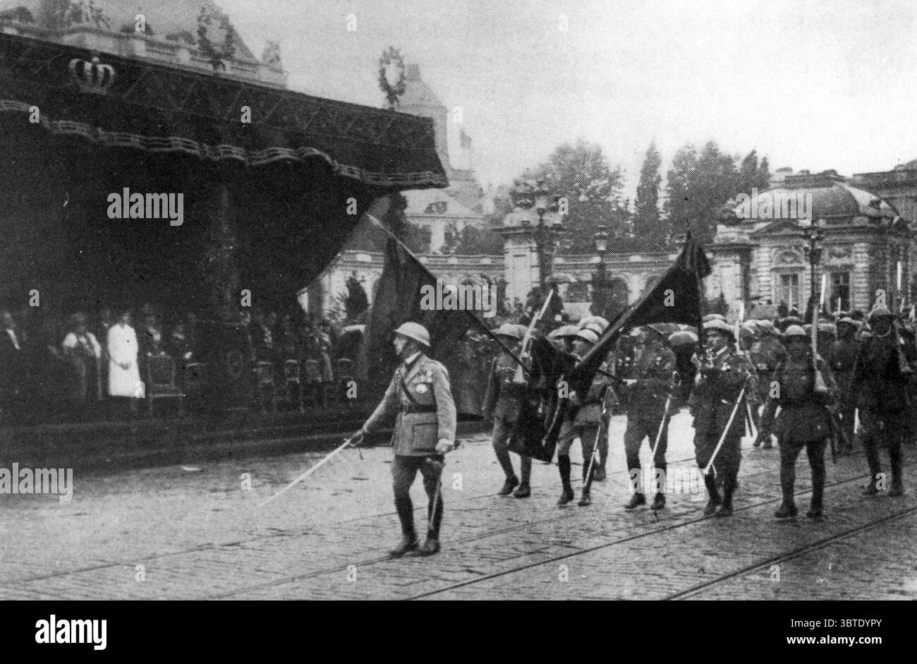 Ww1 inspection Black and White Stock Photos & Images - Alamy