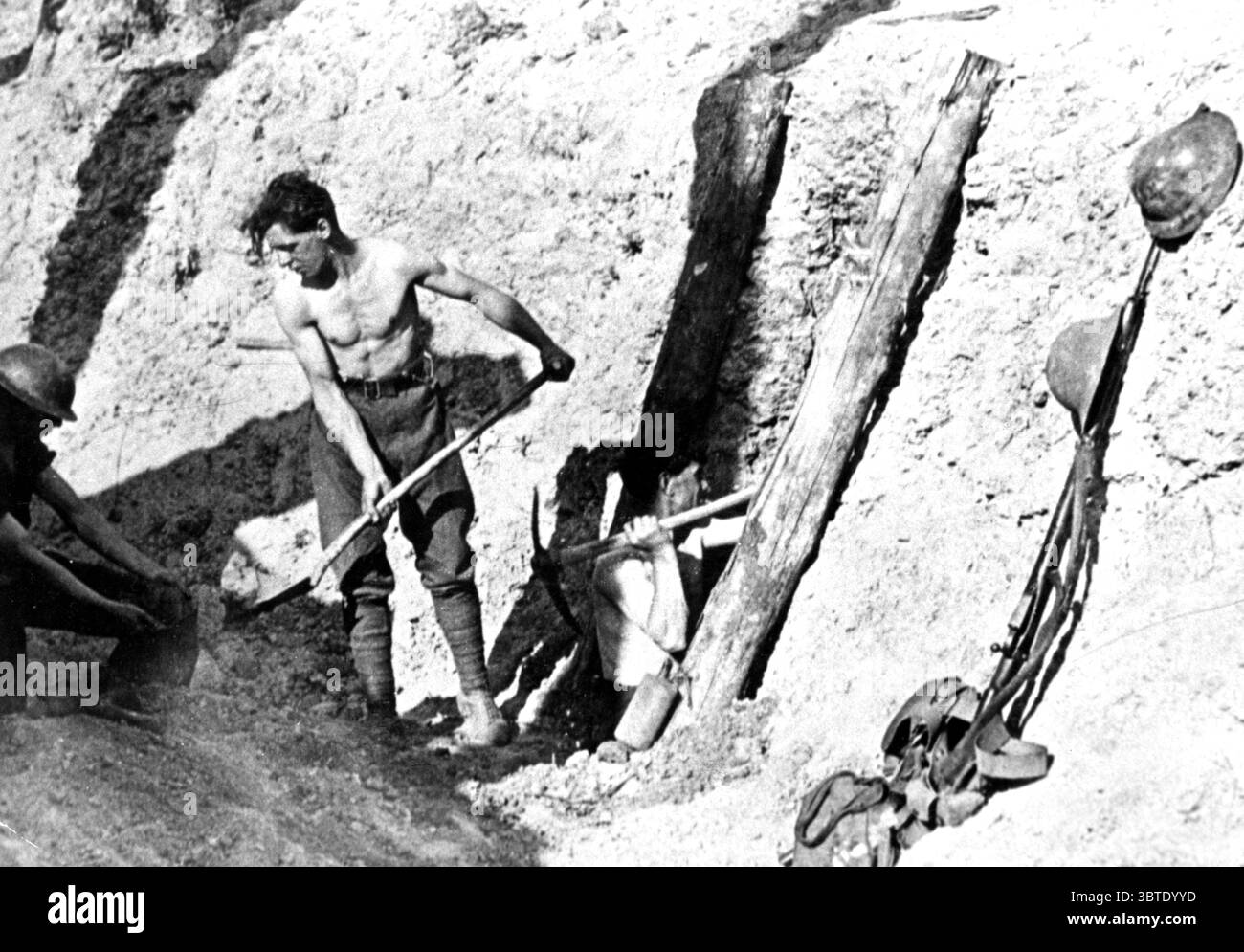 Sappers digging tunnels under Hill 60 Stock Photo - Alamy