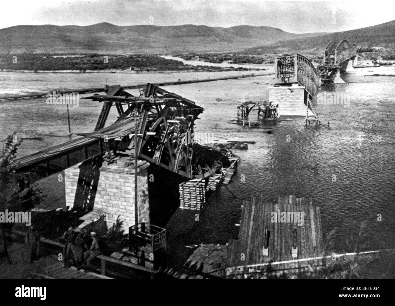 Front view war destroyed Black and White Stock Photos & Images - Alamy