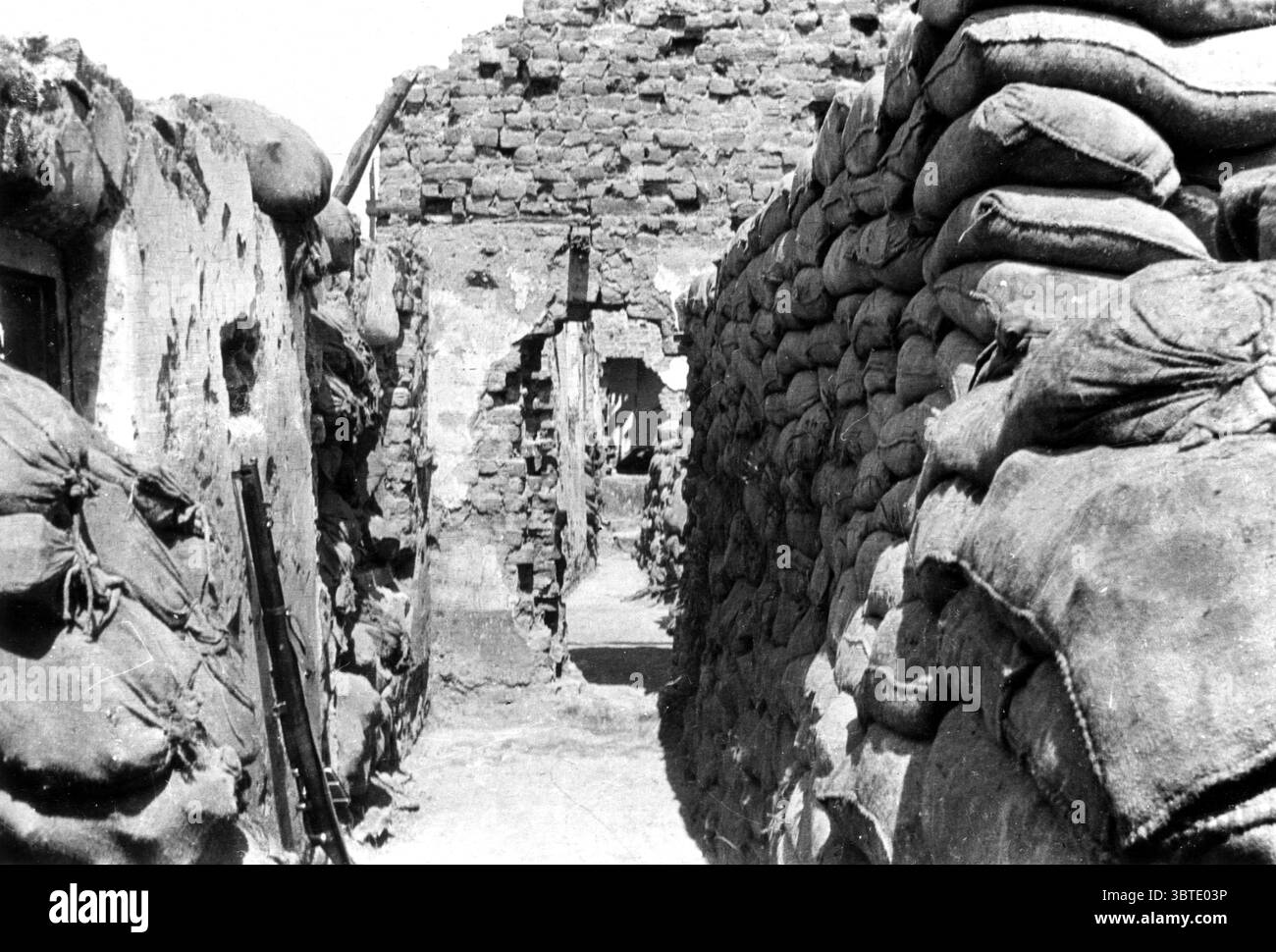 St eloi ww1 Black and White Stock Photos & Images - Alamy