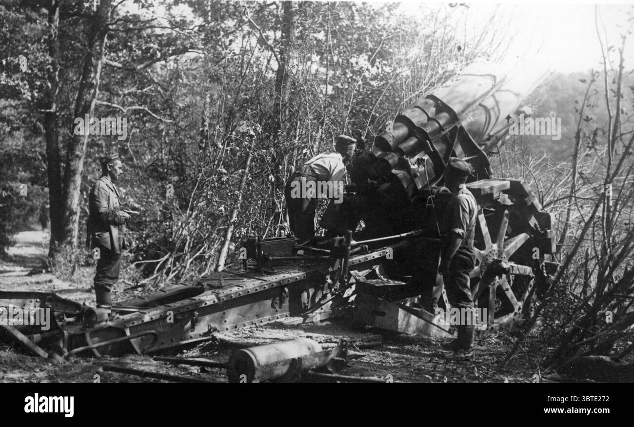 German 21 cm Howitzer in action Argonne August December 1915 Stock ...