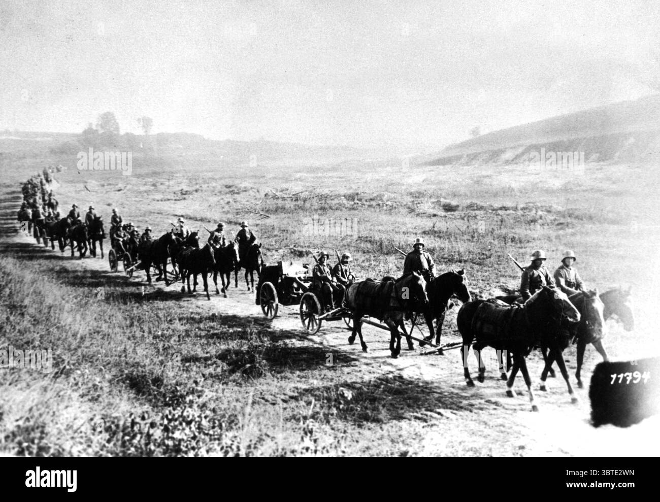 A horse - drawn German artillery column on the march . 1914- 1918 Stock ...