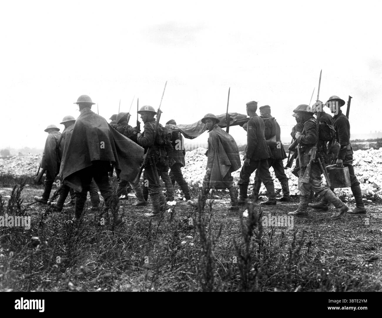 Battle of Albert British Soldiers with German prisoners carrying ...