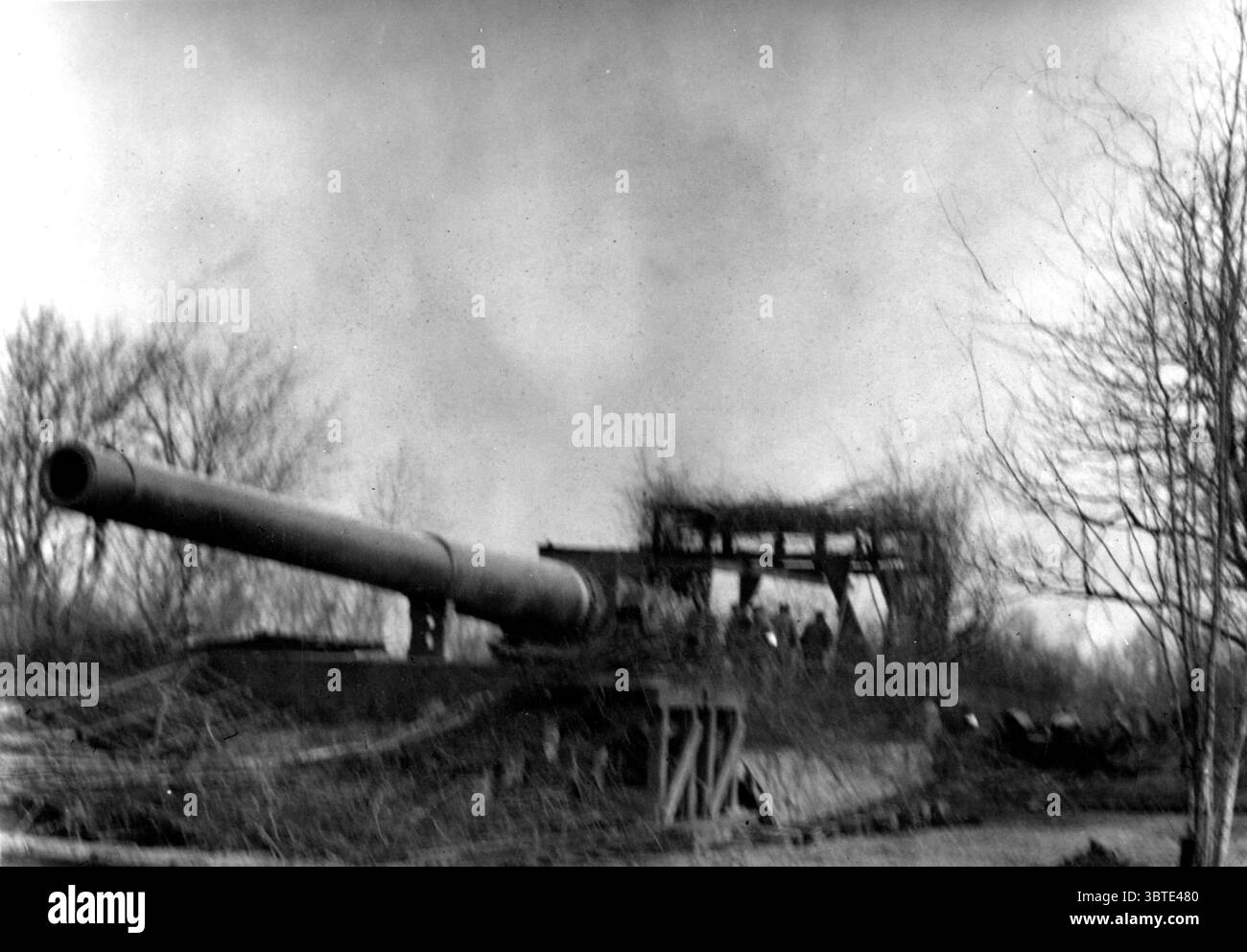 38 cm gun on Railway Mounting Stock Photo - Alamy