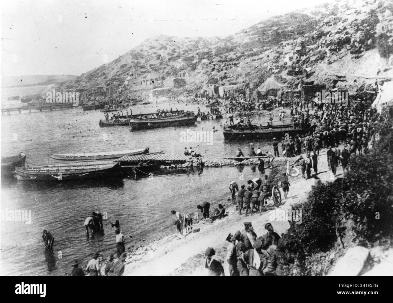 Last british soldier Black and White Stock Photos & Images - Alamy