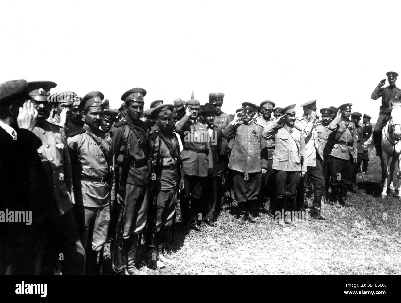 German staff officers , guests of the Ataman of Don Territory at a ...