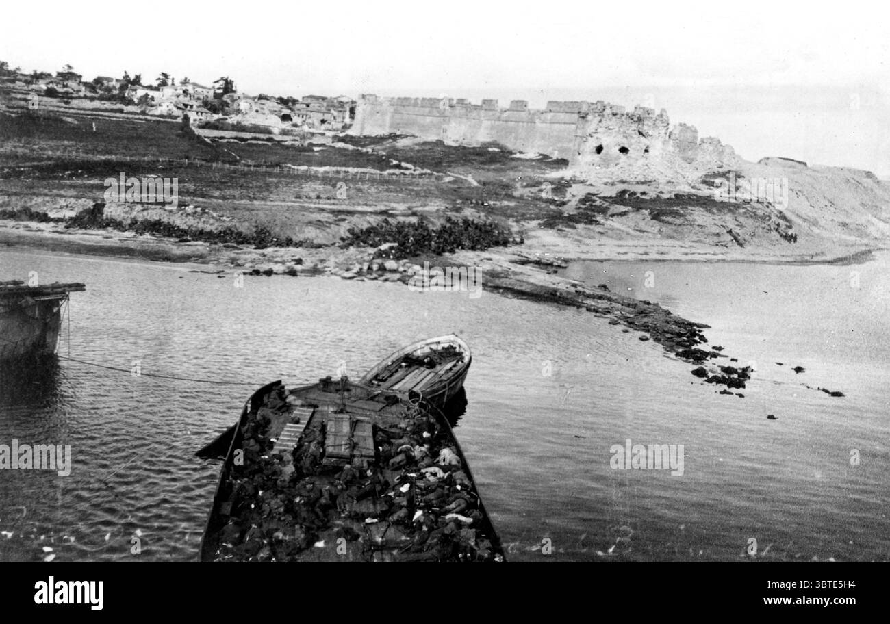 Commander unwin hi-res stock photography and images - Alamy