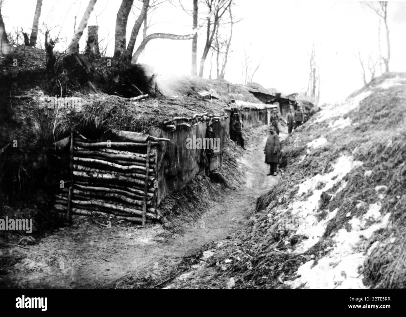 Loading trench mortar hi-res stock photography and images - Alamy