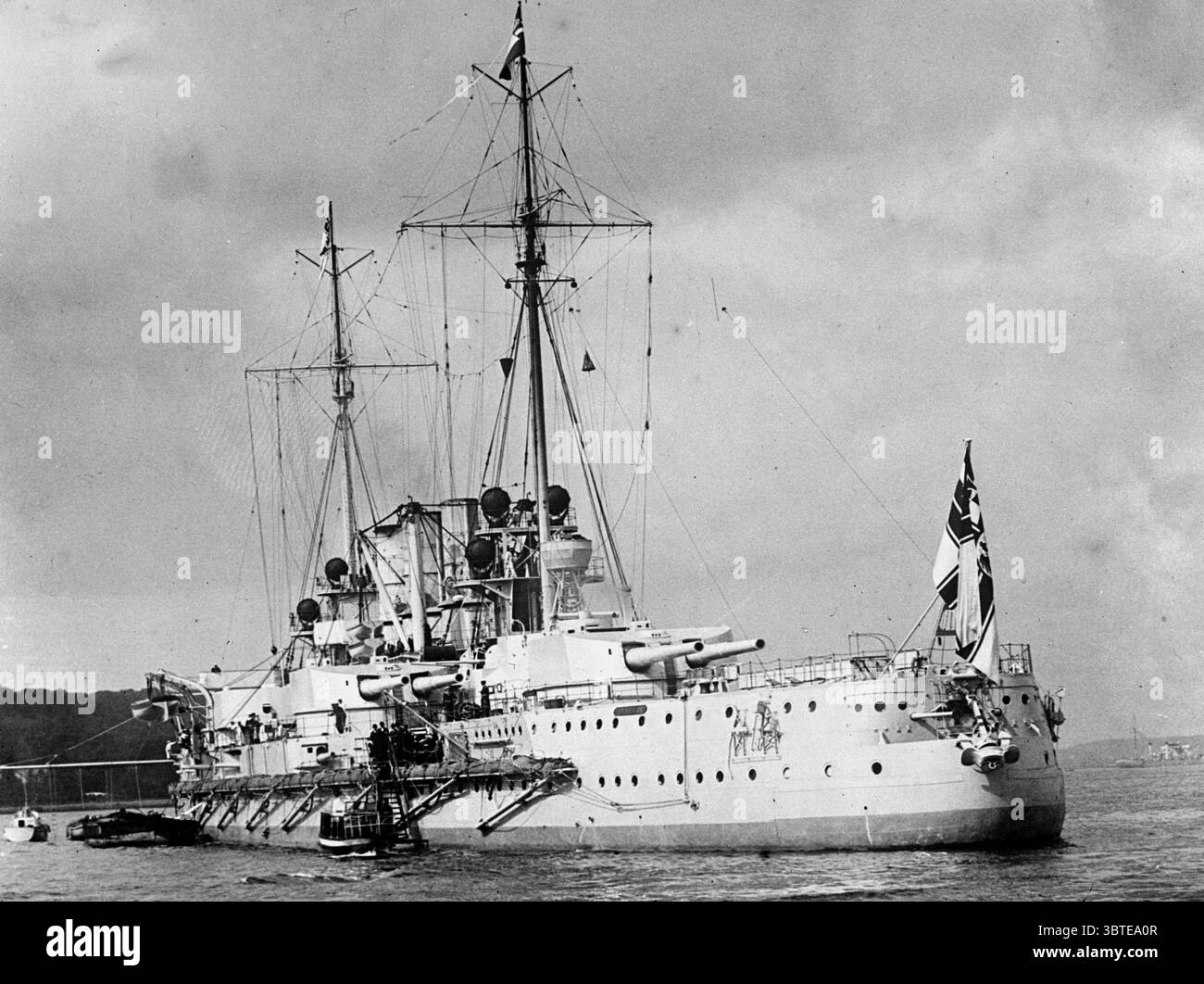 German Imperial Navy . The SMS Ostfriesland at the review of the German ...