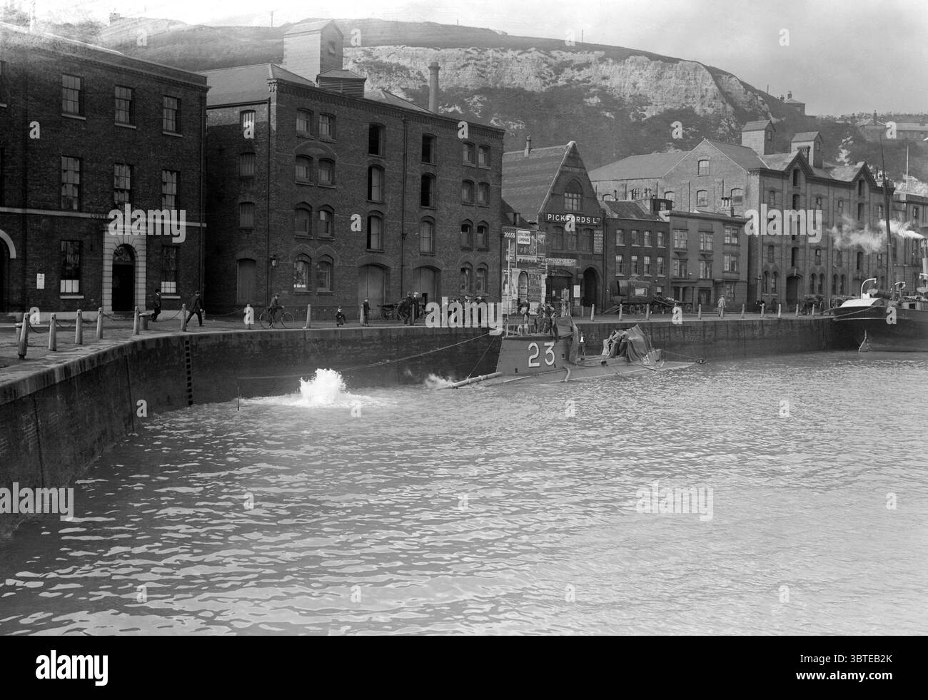 British Royal Navy . HM Submarine B . 3 . 1914 HMS B3 was a Royal Navy ...