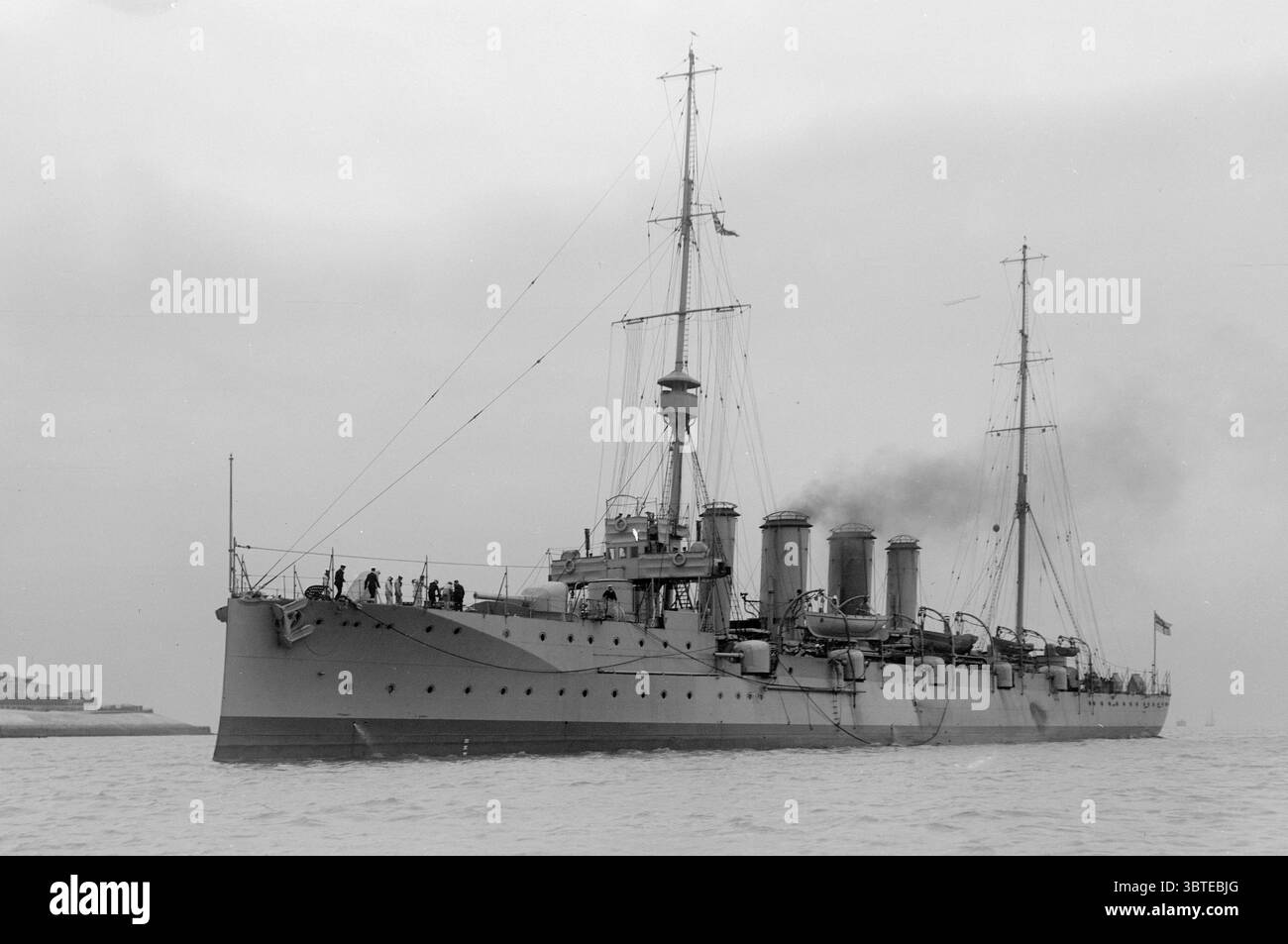 HMS Liverpool Royal Navy Cruiser the first ship of the name to be built ...