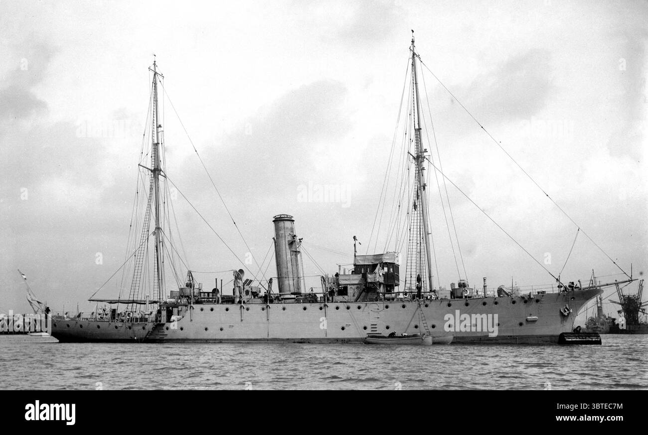 HMS Alecto , submarine parent ship of the Royal Navy 1914 Stock Photo ...