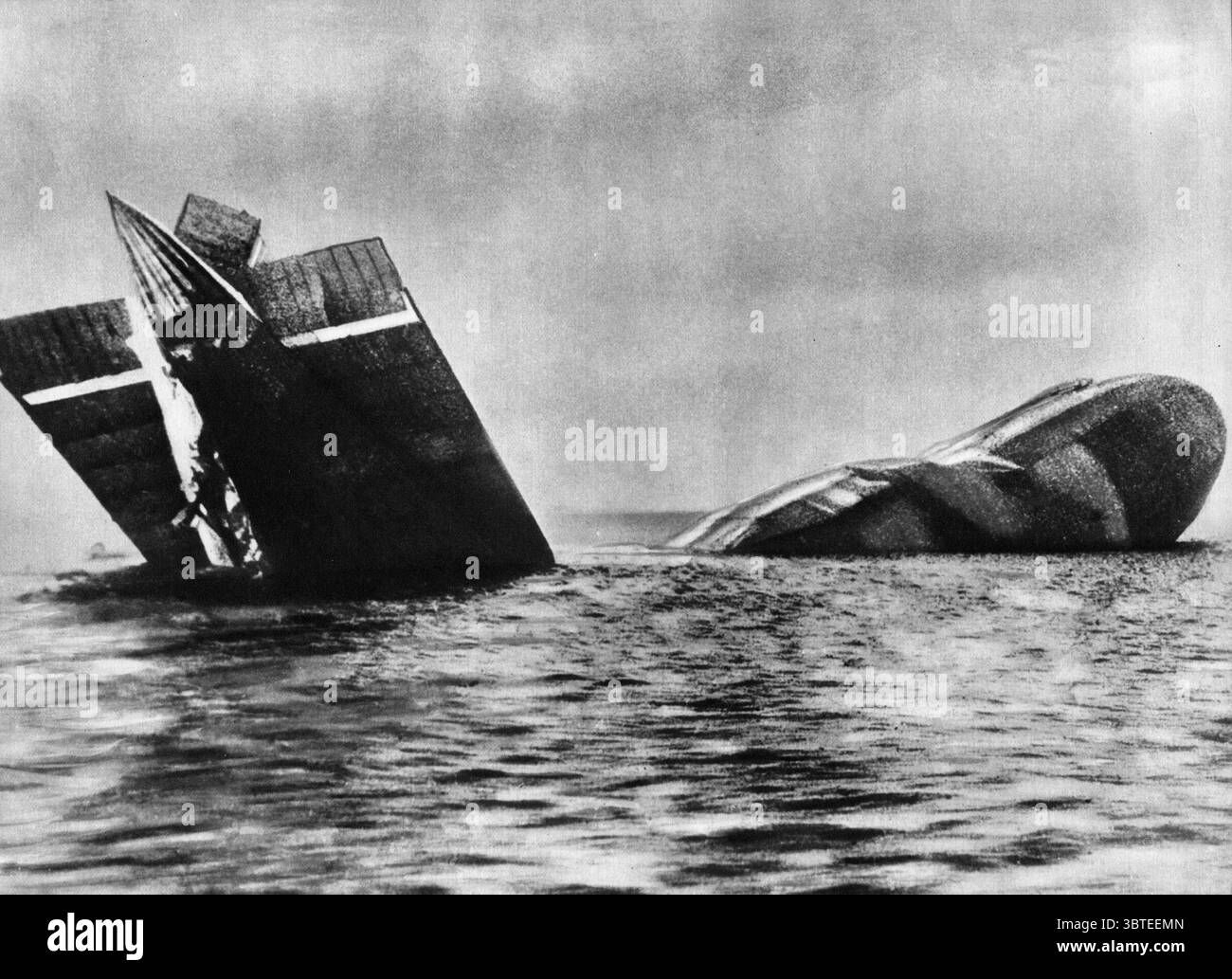 First World War Sinking of a German Zeppelin off the coast of Kent ...