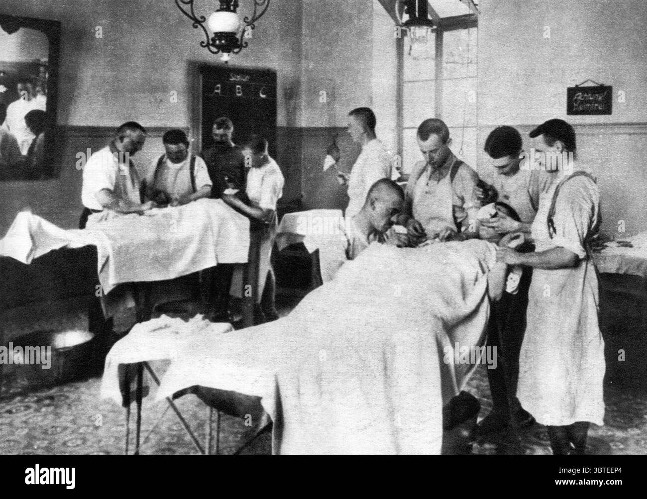 First World War Demand : Operating room in a German field hospital ...