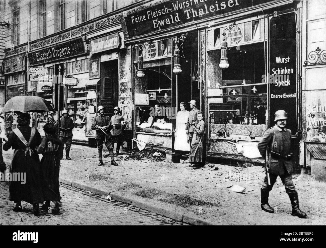 First World War Food riots in Berlin , Germany Stock Photo - Alamy