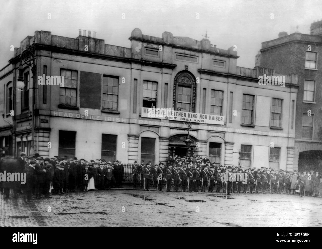 Irish army parade Black and White Stock Photos & Images - Alamy