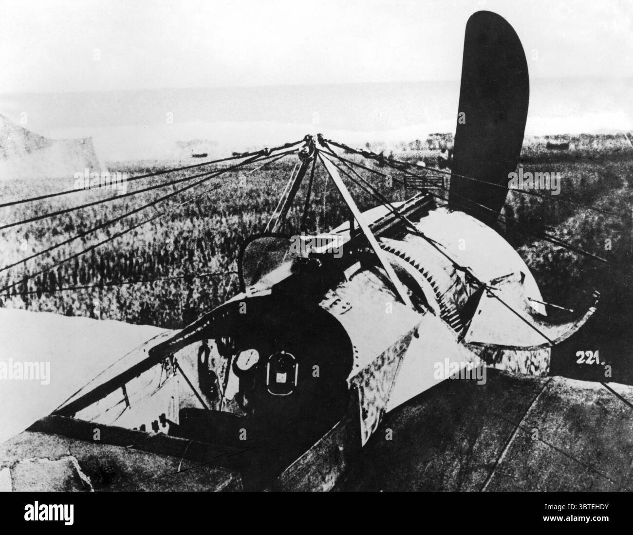 Showing machine-gun arrangement of Fokker E.III aircraft used by Oswald ...