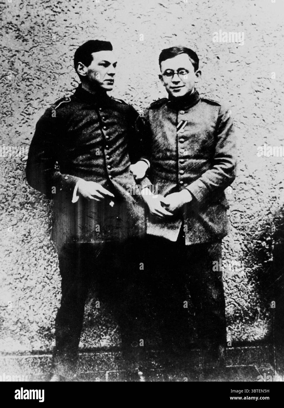 Richard Sorge and chemist Erich Correns during the First World War in ...
