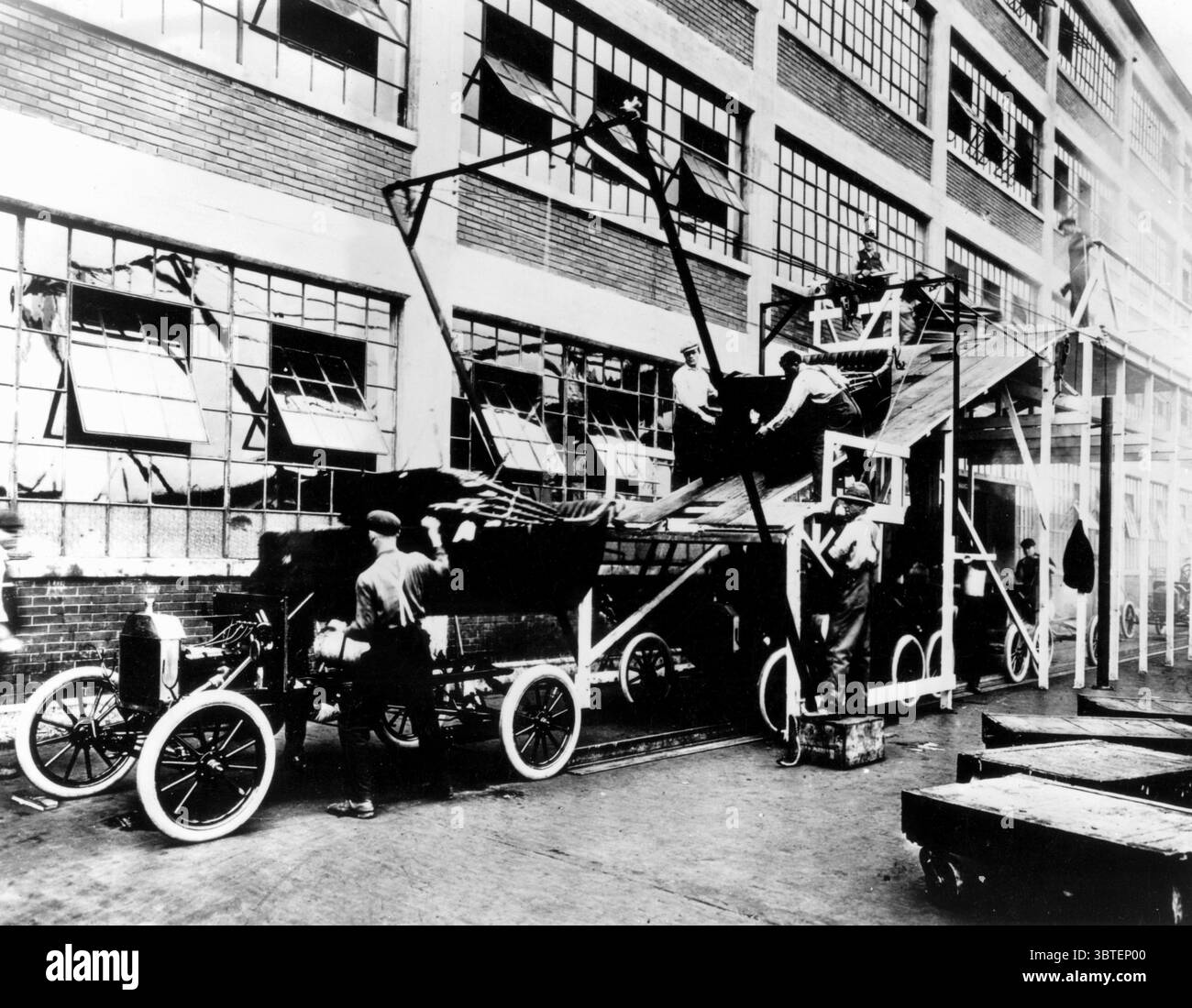 American Ford Motor Factory 1914 Stock Photo - Alamy