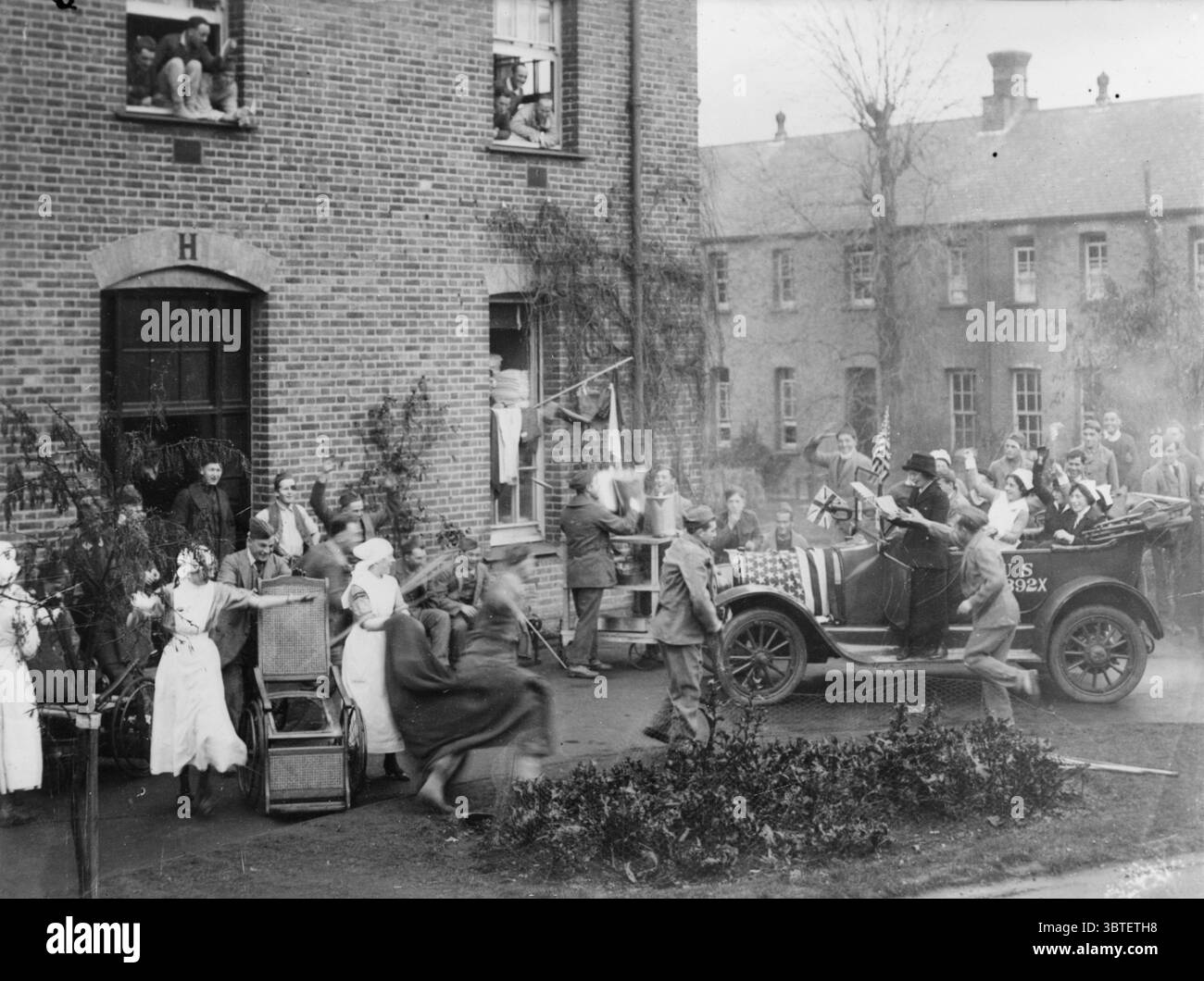 What the announcement of the armistice did at the Dartford. It ...