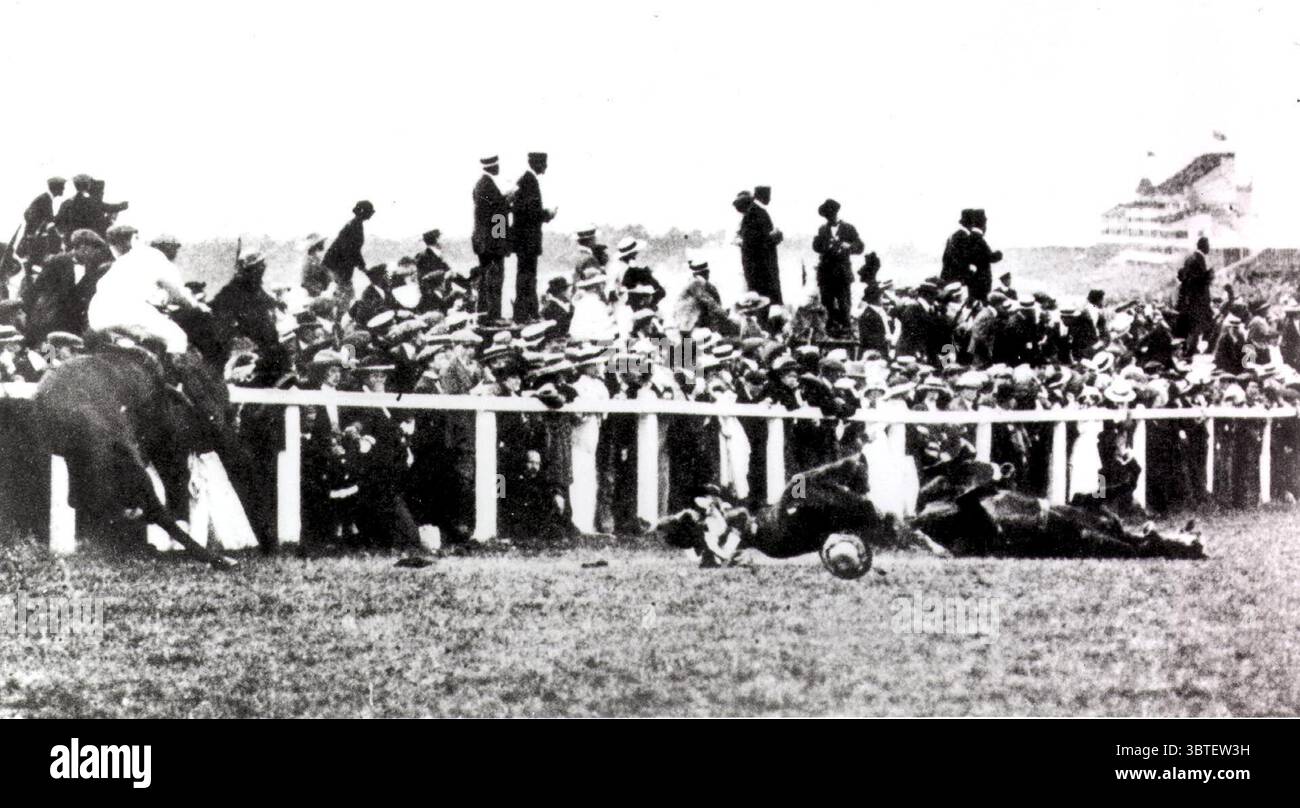 Suffragette Emily Davison threw herself under the king's horse during ...