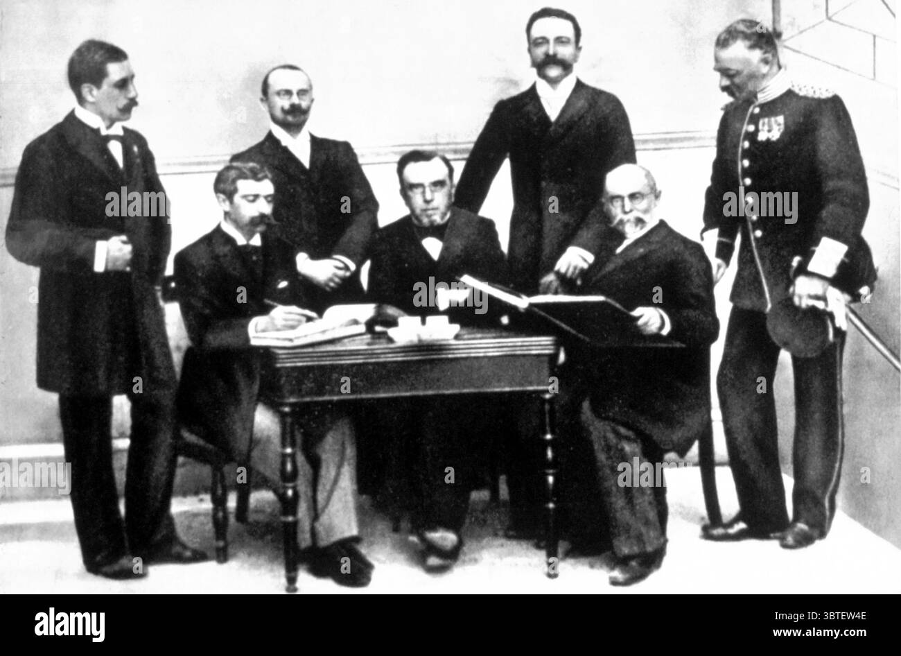 Olympic games. 1900 The Committee with Baron Pierre de Coubertin Stock ...