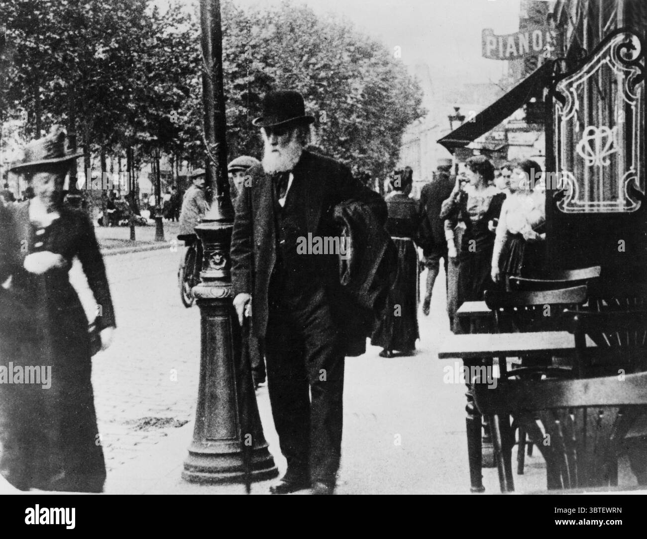 Lively compositions hi-res stock photography and images - Alamy