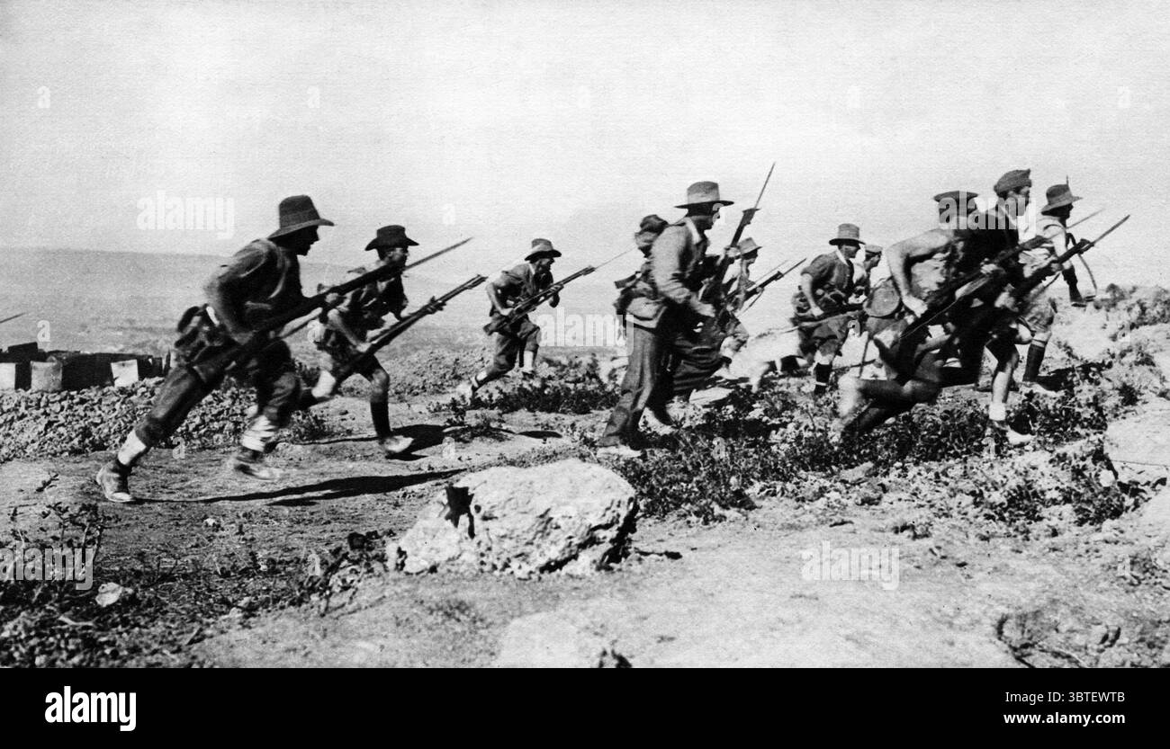 First World War Gallipoli , Turkey : Australians at Anzac Cove 17 ...