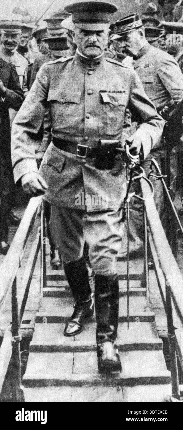 First World War General Pershing arriving in Boulogne , France 13 June ...