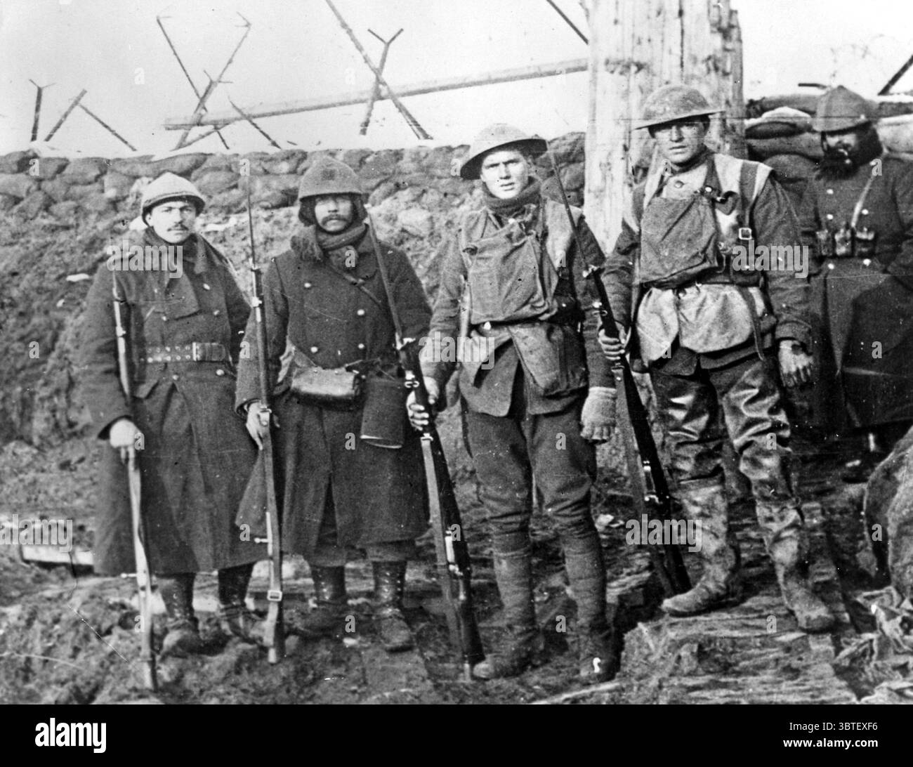 Machine gun crew , Western Front . 1914 Stock Photo - Alamy