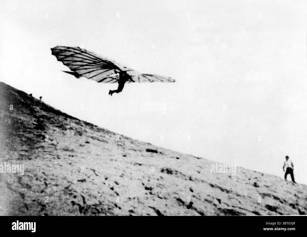 Otto Lilienthal in flight 1891 Stock Photo - Alamy
