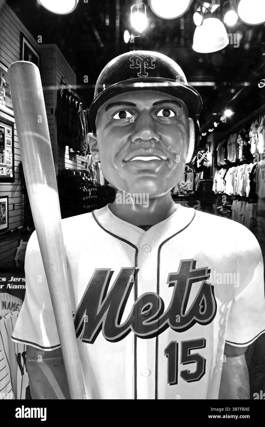 Shop nyc Black and White Stock Photos & Images - Alamy