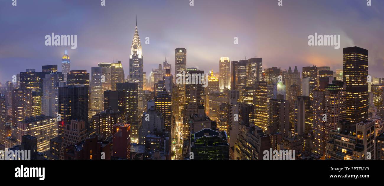 Aerial manhattan drone flight night hi-res stock photography and images ...