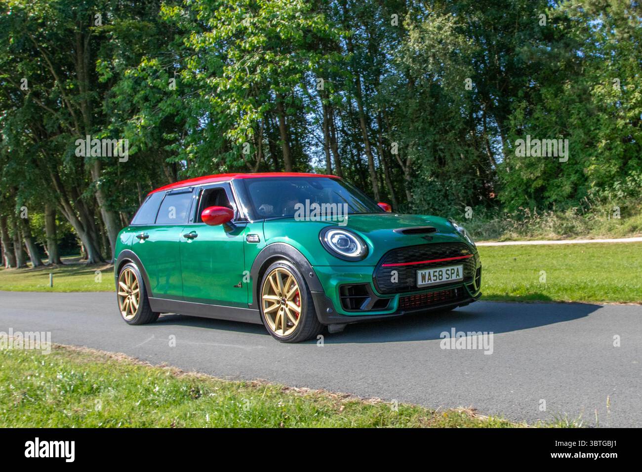 Classic mini clubman estate hi-res stock photography and images - Alamy