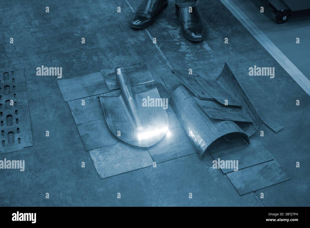 Laser cleaning of metal surfaces. Laser cleaning metal from rust ...