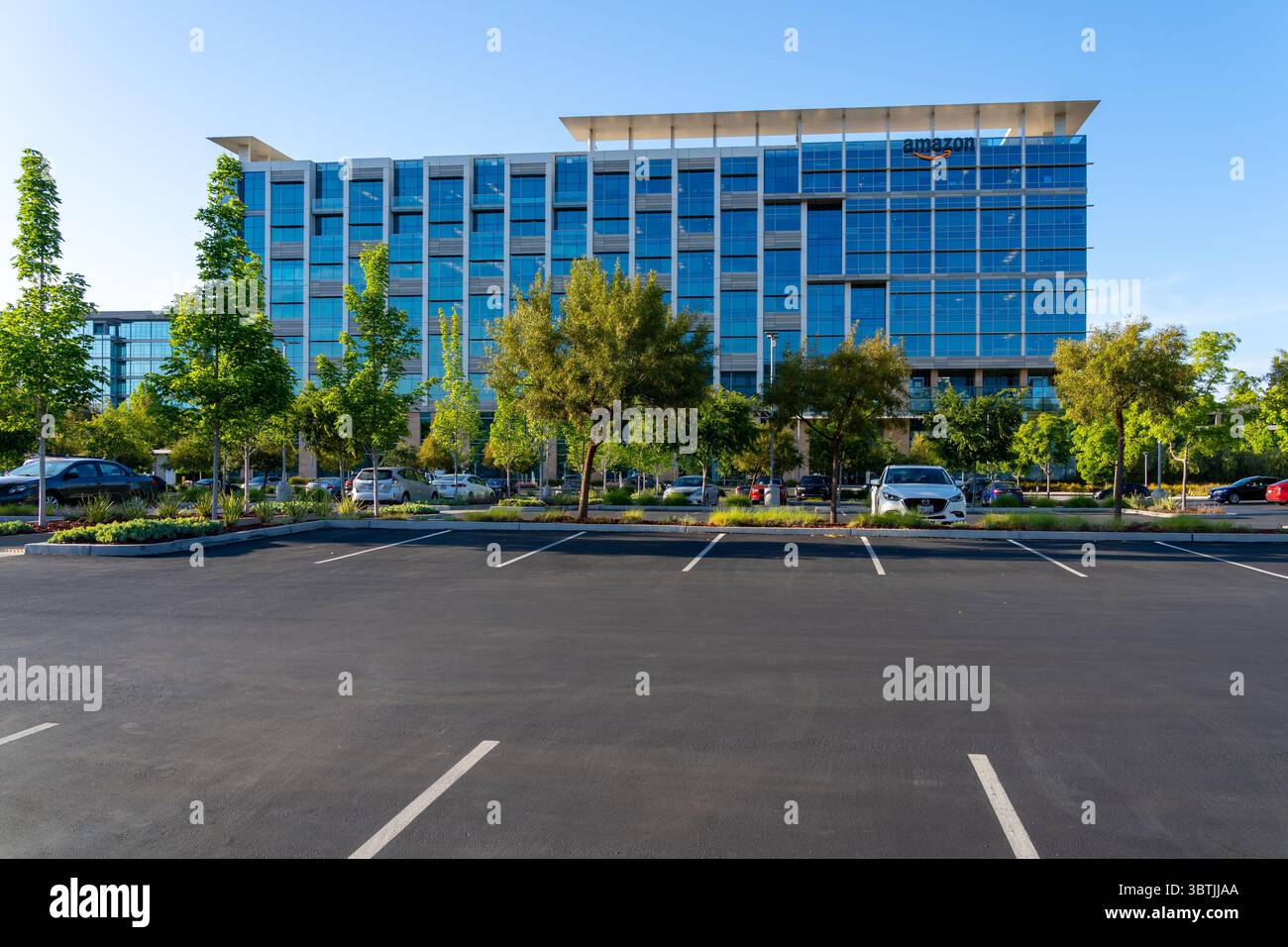 Amazon head office hi-res stock photography and images - Alamy