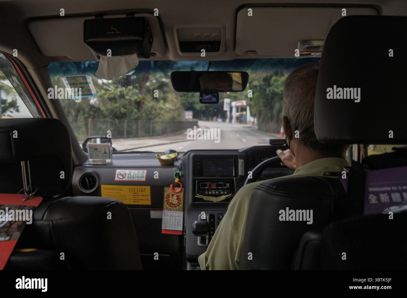 Driving shots hi-res stock photography and images - Alamy