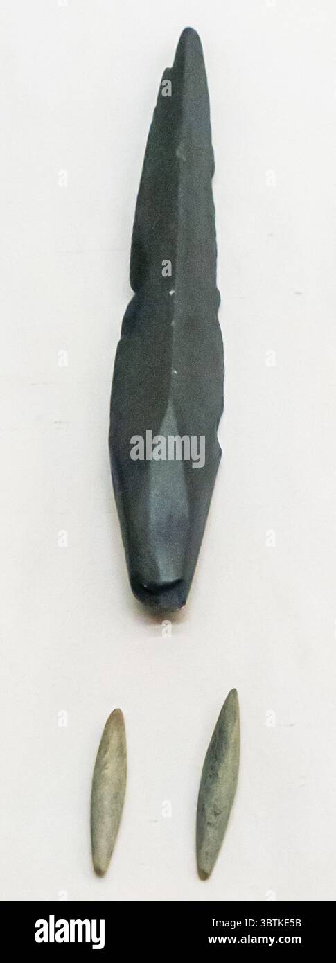 Neolithic spearheads from Ulu Tembeling, Kuala Lipis, Pahang, Malaysia ...