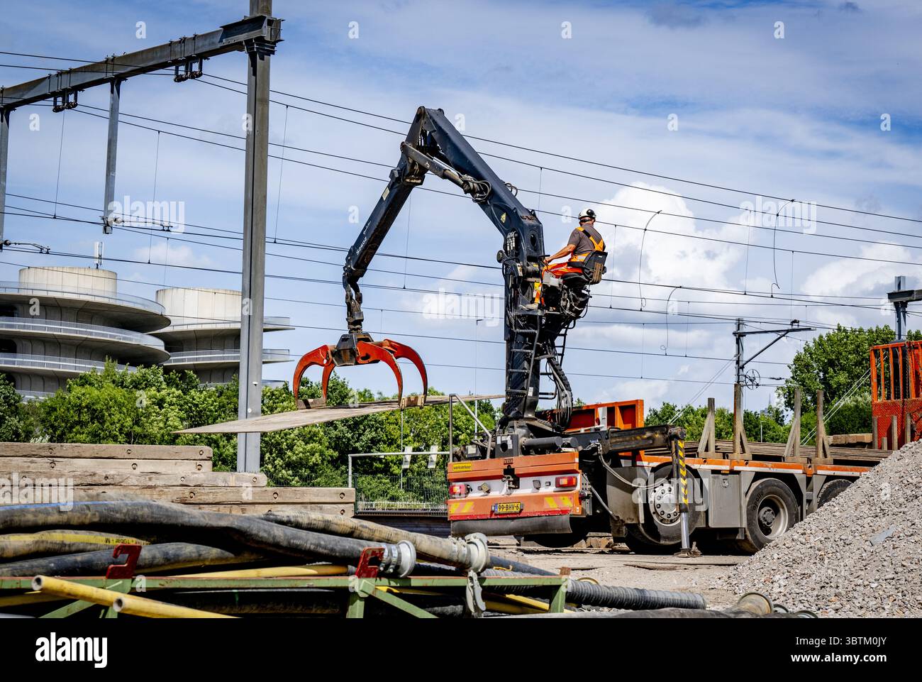 AMSTERDAM - Road works on the a 10 part the ring the a10 is closed ANP ...