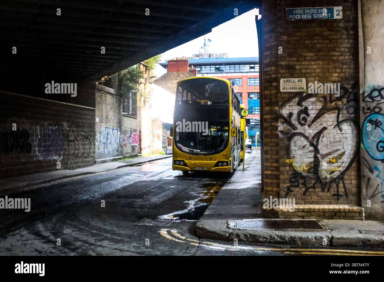 Dublin bus in city hi-res stock photography and images - Alamy