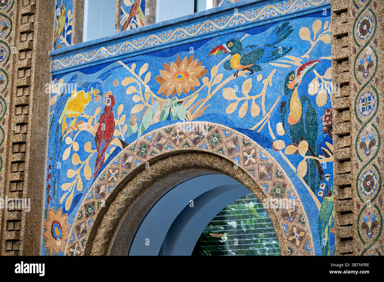 WASHINGTON DC — The historic mosaic arch by John Joseph Earley (1881 ...