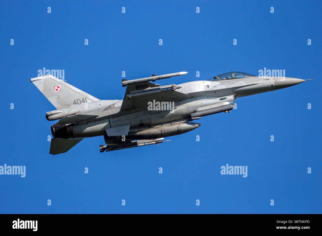Armed Polish Air Force F-16 fighter jet after takeoff, demonstrating ...