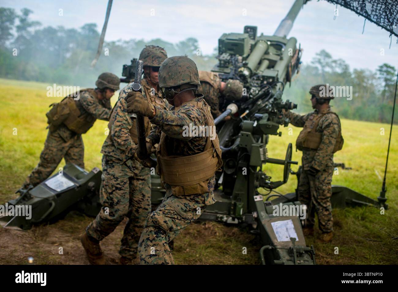 155mm m795 hi-res stock photography and images - Alamy