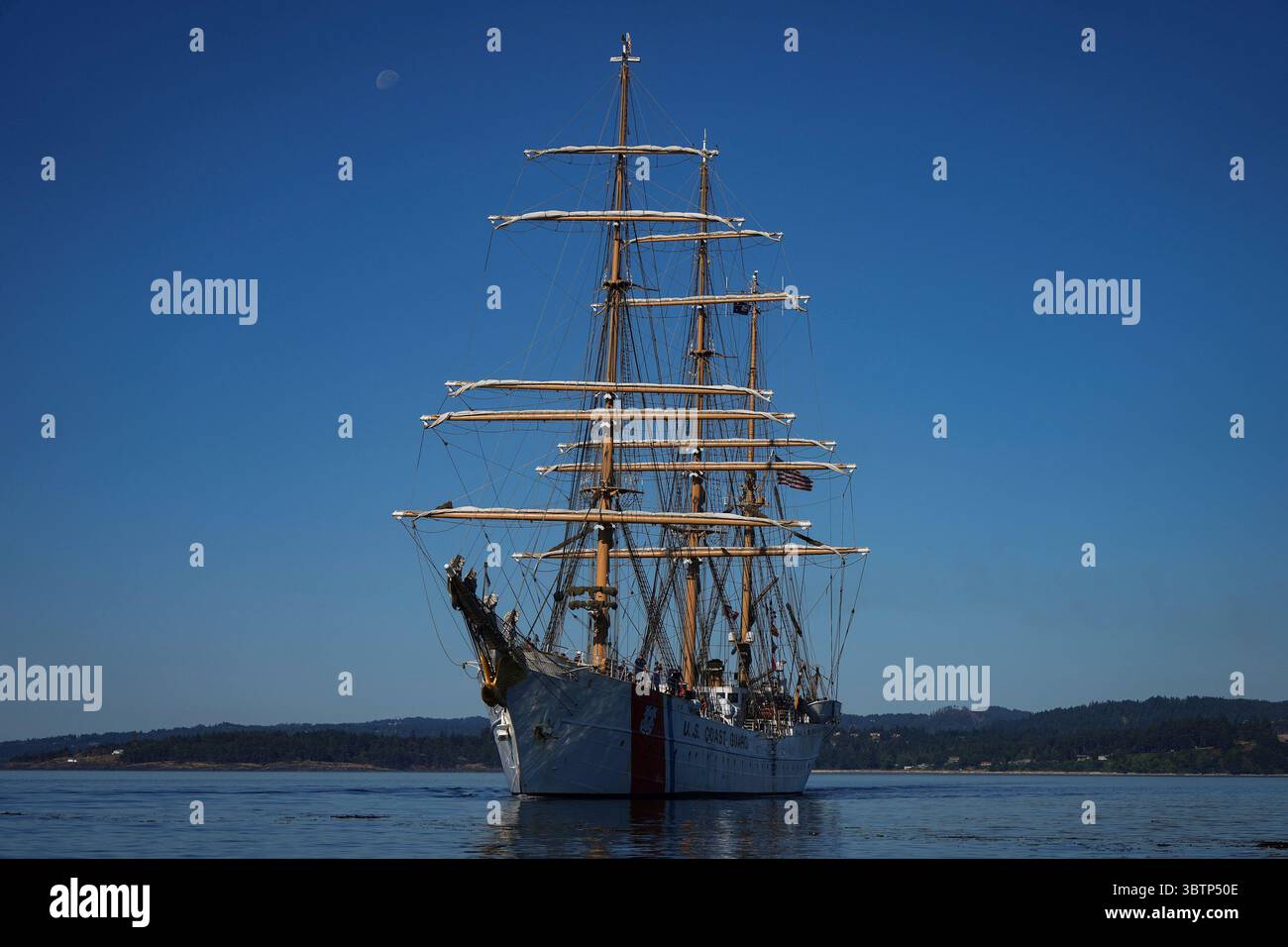 The U.S. Coast Guard Barque Eagle tall ship arrives in Victoria ...